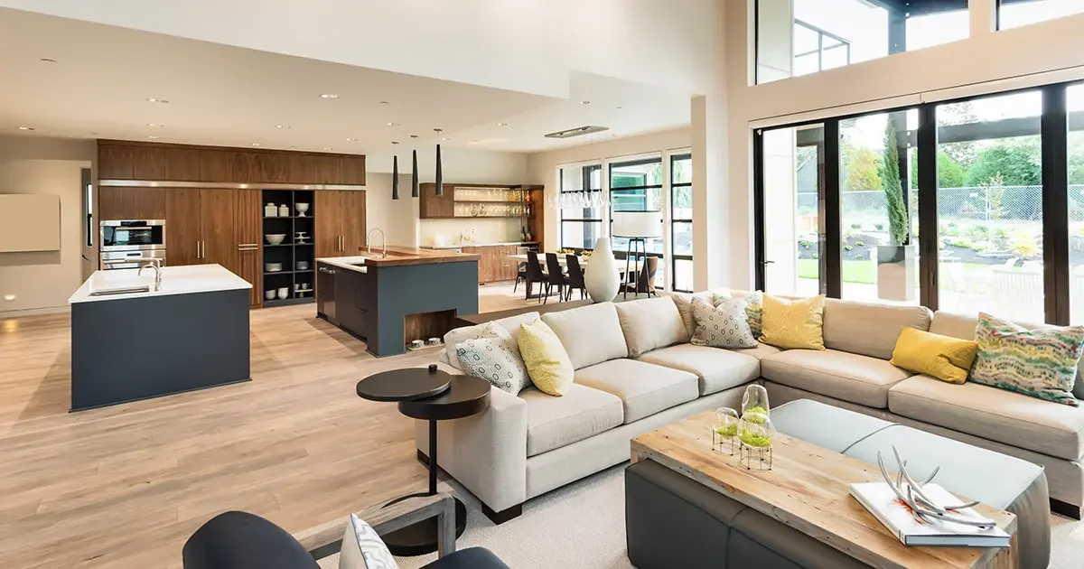 How Frameless Doors Complement Open-Plan Spaces